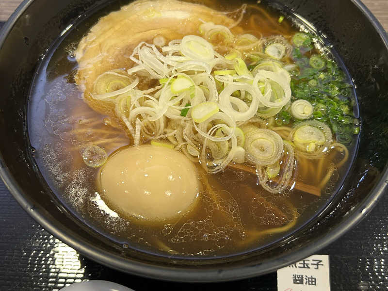 足柄SAにて 煮玉子醤油らぁ麺 : 富士山天然水SPA サウナ鷹の湯（富士市）のサウナ飯 - サウナイキタイ